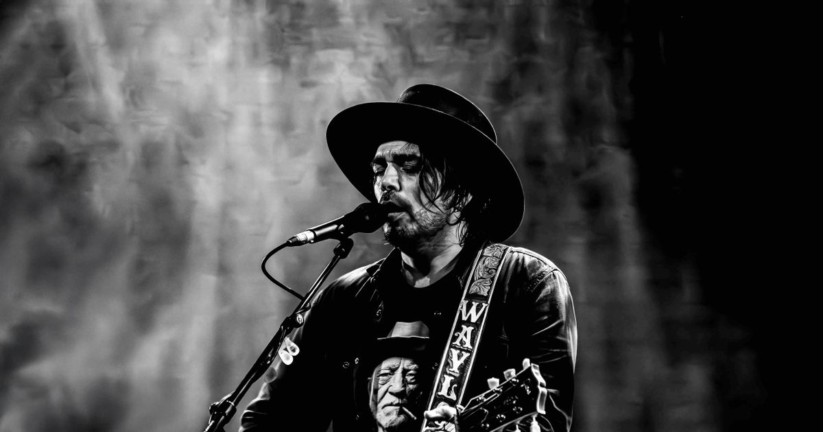 Waylon — Time Jumper | Luxor Theater Rotterdam